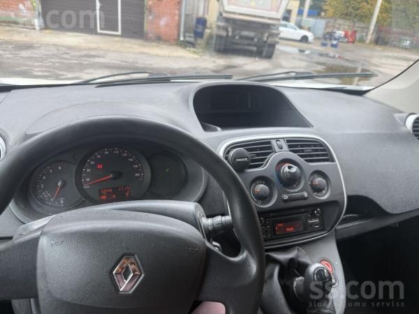Рено Кенгу 2015 в Рига на AUTOMOTO.COM.LV Белый Рено Кенгу 2015 в Рига, объемом двигателя 1.50 л и пробегом 249 тыс. км за 3999 €, фото 4 на AUTOMOTO.COM.LV
