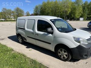 White Renault Kangoo 2016 in Jekabpils, with an engine capacity of 1.50 L and mileage of 28 thousand km for 5450 €, photo 5 on AUTOMOTO.COM.LV
