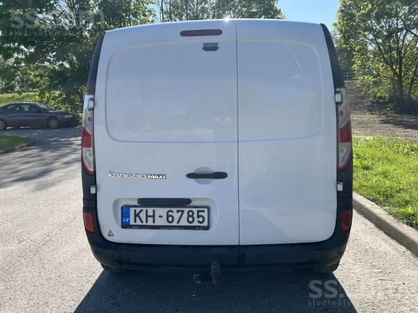 White Renault Kangoo 2016 in Jekabpils, with an engine capacity of 1.50 L and mileage of 28 thousand km for 5450 €, photo 5 on AUTOMOTO.COM.LV
