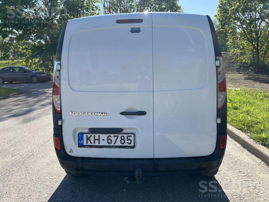 White Renault Kangoo 2016 in Jekabpils, with an engine capacity of 1.50 L and mileage of 28 thousand km for 5450 €, photo 6 on AUTOMOTO.COM.LV
