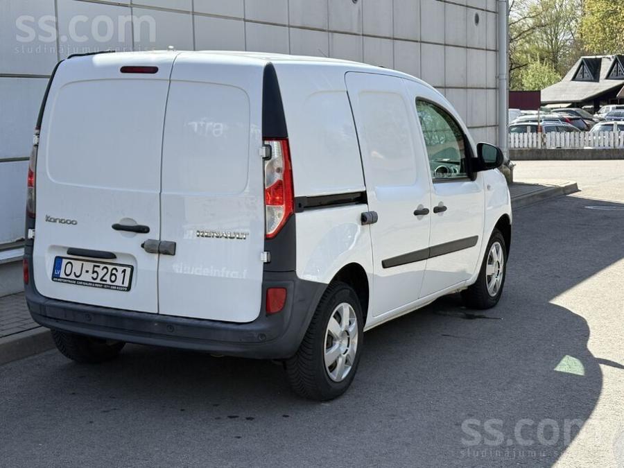 White Renault Kangoo 2018 in Riga, with an engine capacity of 1.50 L and mileage of 0 thousand km for 6500 €, photo 5 on AUTOMOTO.COM.LV
