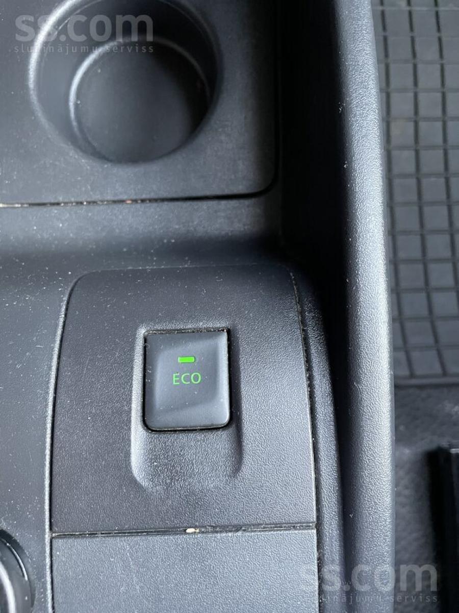 White Renault Kangoo 2018 in Riga, with an engine capacity of 1.50 L and mileage of 0 thousand km for 6500 €, photo 22 on AUTOMOTO.COM.LV