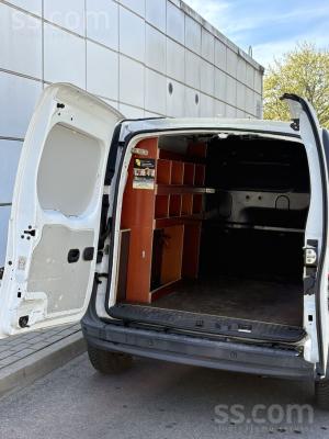 White Renault Kangoo 2018 in Riga, with an engine capacity of 1.50 L and mileage of 0 thousand km for 6500 €, photo 23 on AUTOMOTO.COM.LV