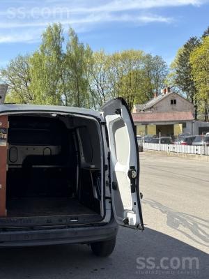 White Renault Kangoo 2018 in Riga, with an engine capacity of 1.50 L and mileage of 0 thousand km for 6500 €, photo 24 on AUTOMOTO.COM.LV