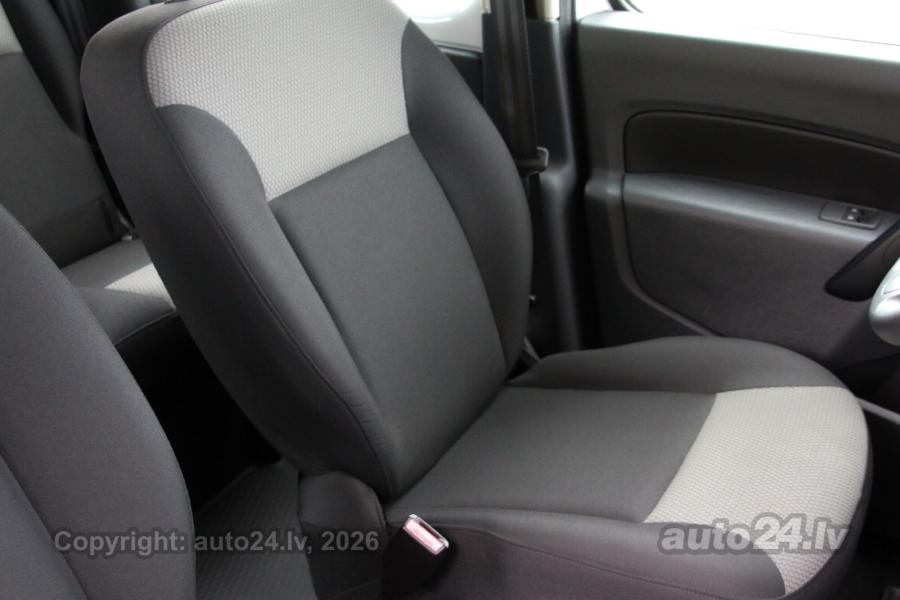 White Renault Kangoo 2019 in Tallinn, with an engine capacity of 1.50 L and mileage of 7 thousand km for 9000 €, photo 18 on AUTOMOTO.COM.LV