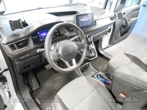 Balts Renault Kangoo 2026 Tallina, ar dzinēja tilpumu 1.50 L un nobraukumu 13 tūkst. km par 32990 €, foto 9 vietnē AUTOMOTO.COM.LV