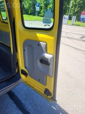 Dzeltens Renault Kangoo 2005 Rīga, ar dzinēja tilpumu 1.50 L un nobraukumu 229 tūkst. km par 1580 €, foto 4 vietnē AUTOMOTO.COM.LV