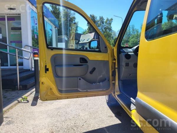 Yellow Renault Kangoo 2005 in Riga, with an engine capacity of 1.50 L and mileage of 229 thousand km for 1580 €, photo 5 on AUTOMOTO.COM.LV