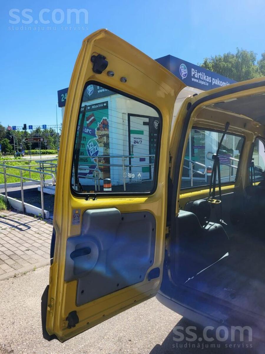 Dzeltens Renault Kangoo 2005 Rīga, ar dzinēja tilpumu 1.50 L un nobraukumu 229 tūkst. km par 1580 €, foto 15 vietnē AUTOMOTO.COM.LV