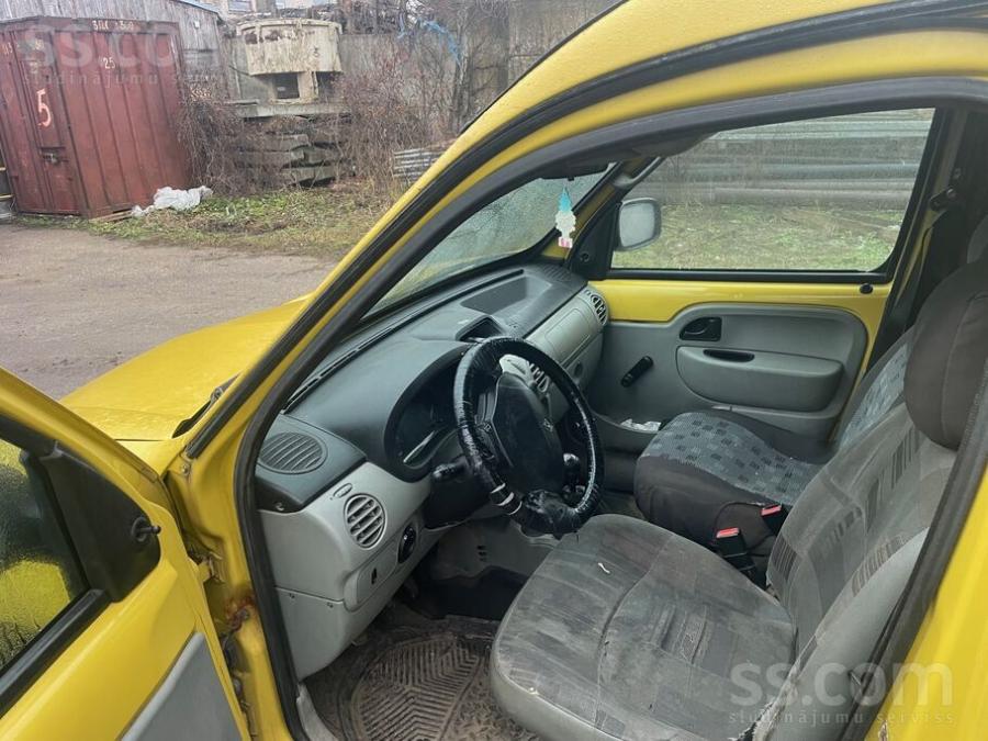 Yellow Renault Kangoo 2006 in Daugavpils, with an engine capacity of 1.10 L and mileage of 0 thousand km for 1000 €, photo 2 on AUTOMOTO.COM.LV