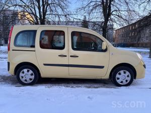 Yellow Renault Kangoo 2010 in Riga, with an engine capacity of 1.60 L and mileage of 179 thousand km for 3200 €, photo 7 on AUTOMOTO.COM.LV