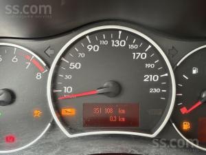 Black Renault Koleos 2008 in Riga, with an engine capacity of 2.50 L and mileage of 350 thousand km for 1900 €, photo 5 on AUTOMOTO.COM.LV