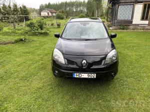 Black Renault Koleos 2008 in Riga, with an engine capacity of 2.50 L and mileage of 350 thousand km for 1900 €, photo 6 on AUTOMOTO.COM.LV