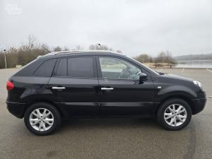 Black Renault Koleos 2009 in Jurbarkas, with an engine capacity of 2.00 L and mileage of 310 thousand km for 3100 €, photo 5 on AUTOMOTO.COM.LV