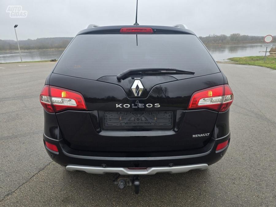 Black Renault Koleos 2009 in Jurbarkas, with an engine capacity of 2.00 L and mileage of 310 thousand km for 3100 €, photo 8 on AUTOMOTO.COM.LV