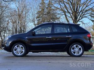 Black Renault Koleos 2010 in Jelgava, with an engine capacity of 2.00 L and mileage of 222 thousand km for 5150 €, photo 5 on AUTOMOTO.COM.LV