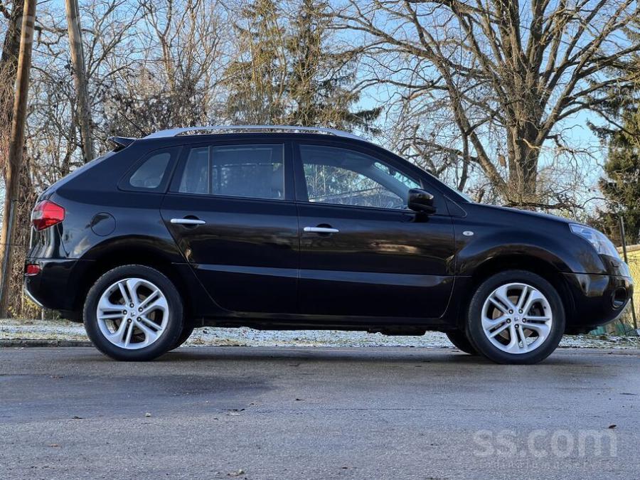 Black Renault Koleos 2010 in Jelgava, with an engine capacity of 2.00 L and mileage of 222 thousand km for 5150 €, photo 6 on AUTOMOTO.COM.LV