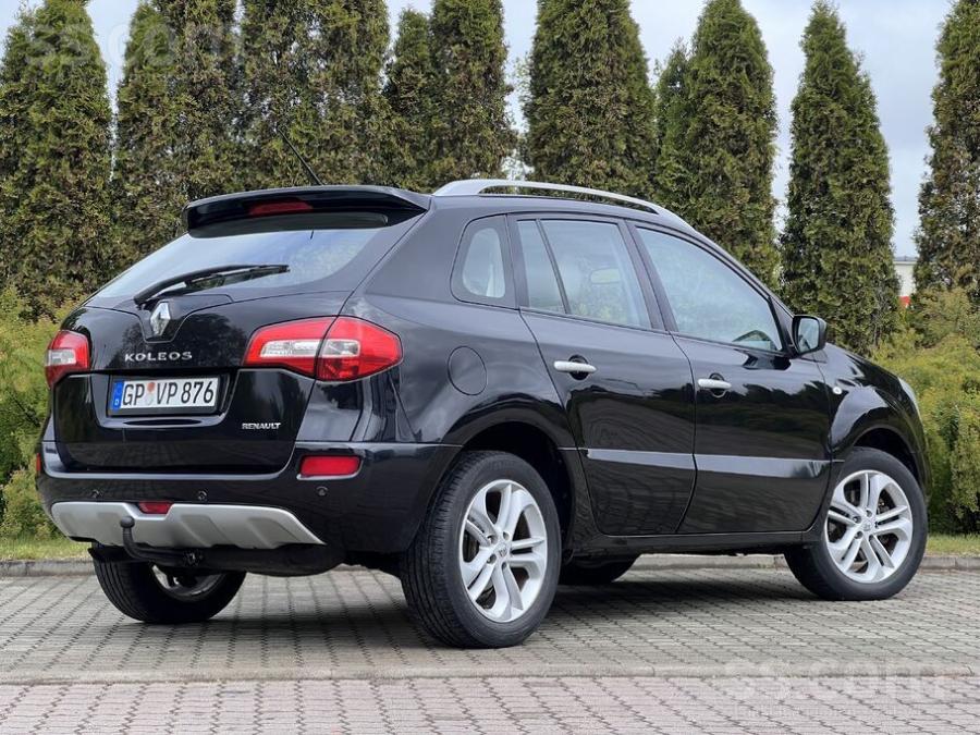 Black Renault Koleos 2011 in Jelgava, with an engine capacity of 2.00 L and mileage of 221 thousand km for 4999 €, photo 4 on AUTOMOTO.COM.LV
