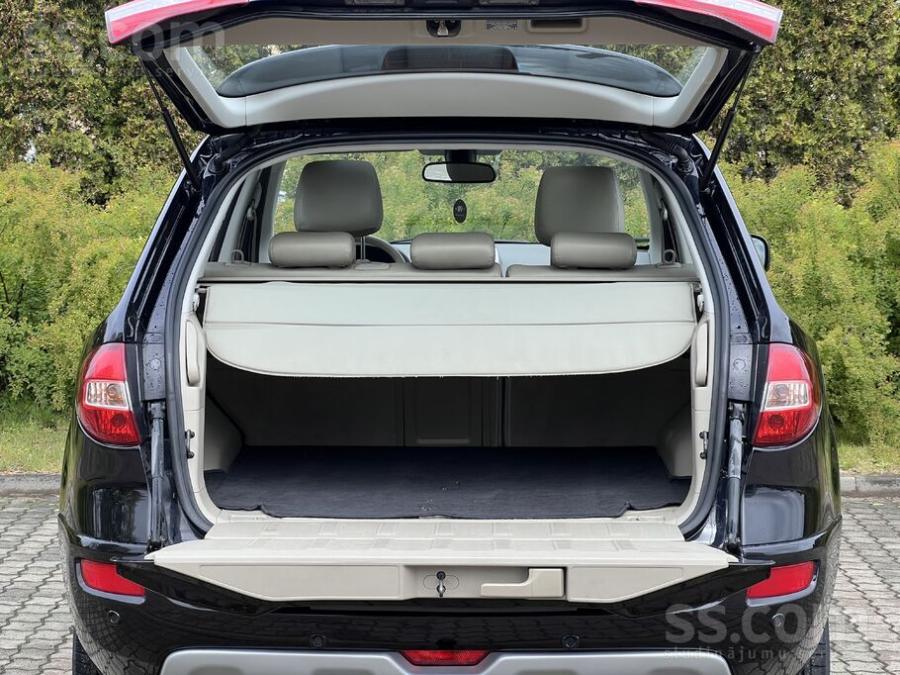 Black Renault Koleos 2011 in Jelgava, with an engine capacity of 2.00 L and mileage of 221 thousand km for 4999 €, photo 8 on AUTOMOTO.COM.LV