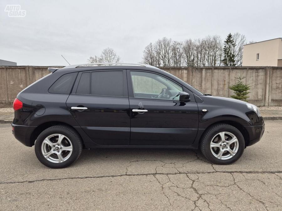 Black Renault Koleos 2011 in Mazeikiai, with an engine capacity of 2.00 L and mileage of 288 thousand km for 4350 €, photo 5 on AUTOMOTO.COM.LV