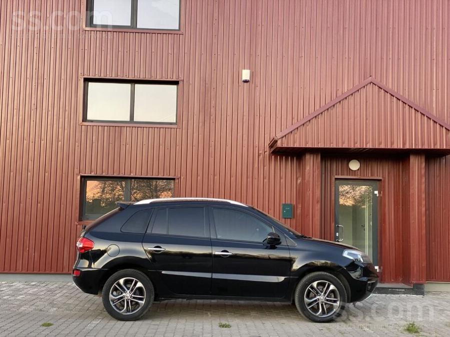 Black Renault Koleos 2012 in Riga, with an engine capacity of 2.00 L and mileage of 226 thousand km for 24500 €, photo 7 on AUTOMOTO.COM.LV