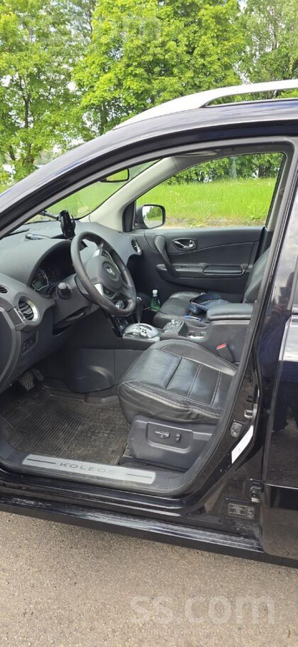 Melns Renault Koleos 2012 Rīga, ar dzinēja tilpumu 2.00 L un nobraukumu 209 tūkst. km par 6000 €, foto 5 vietnē AUTOMOTO.COM.LV