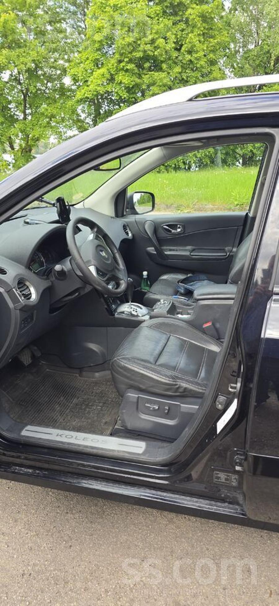 Melns Renault Koleos 2012 Rīga, ar dzinēja tilpumu 2.00 L un nobraukumu 209 tūkst. km par 6000 €, foto 6 vietnē AUTOMOTO.COM.LV