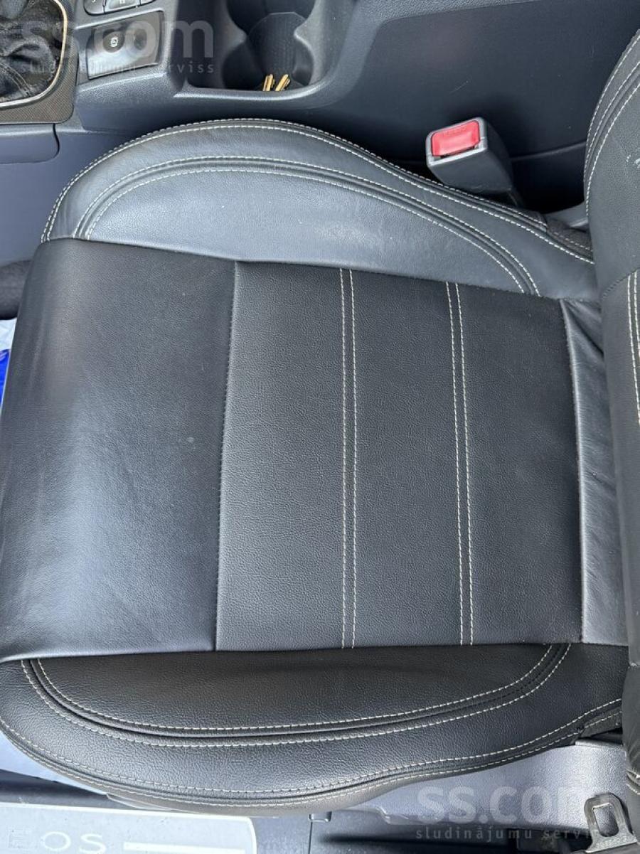 Melns Renault Koleos 2012 Ogre, ar dzinēja tilpumu 2.00 L un nobraukumu 177 tūkst. km par 5799 €, foto 12 vietnē AUTOMOTO.COM.LV