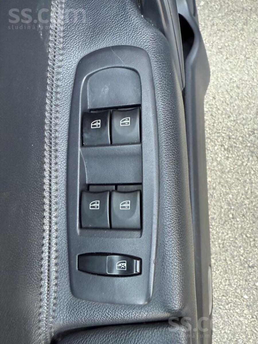 Melns Renault Koleos 2012 Ogre, ar dzinēja tilpumu 2.00 L un nobraukumu 177 tūkst. km par 5799 €, foto 27 vietnē AUTOMOTO.COM.LV