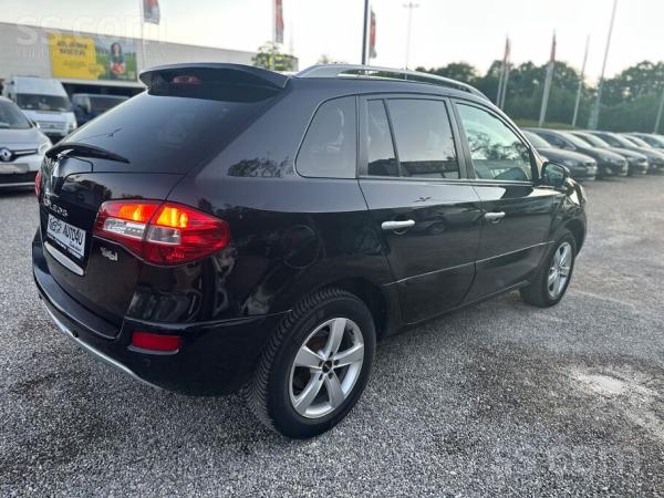 Black Renault Koleos 2012 in Ogre, with an engine capacity of 2.00 L and mileage of 177 thousand km for 5699 €, photo 6 on AUTOMOTO.COM.LV