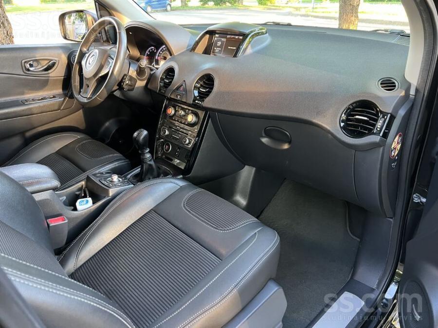 Black Renault Koleos 2013 in Riga, with an engine capacity of 2.00 L and mileage of 0 thousand km for 5800 €, photo 11 on AUTOMOTO.COM.LV