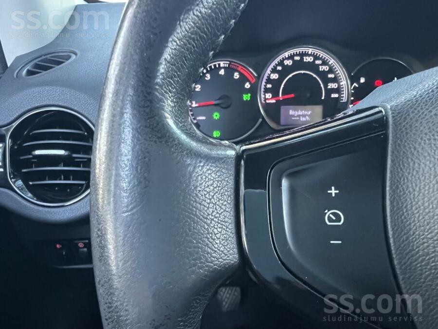 Black Renault Koleos 2013 in Riga, with an engine capacity of 2.00 L and mileage of 0 thousand km for 5800 €, photo 19 on AUTOMOTO.COM.LV