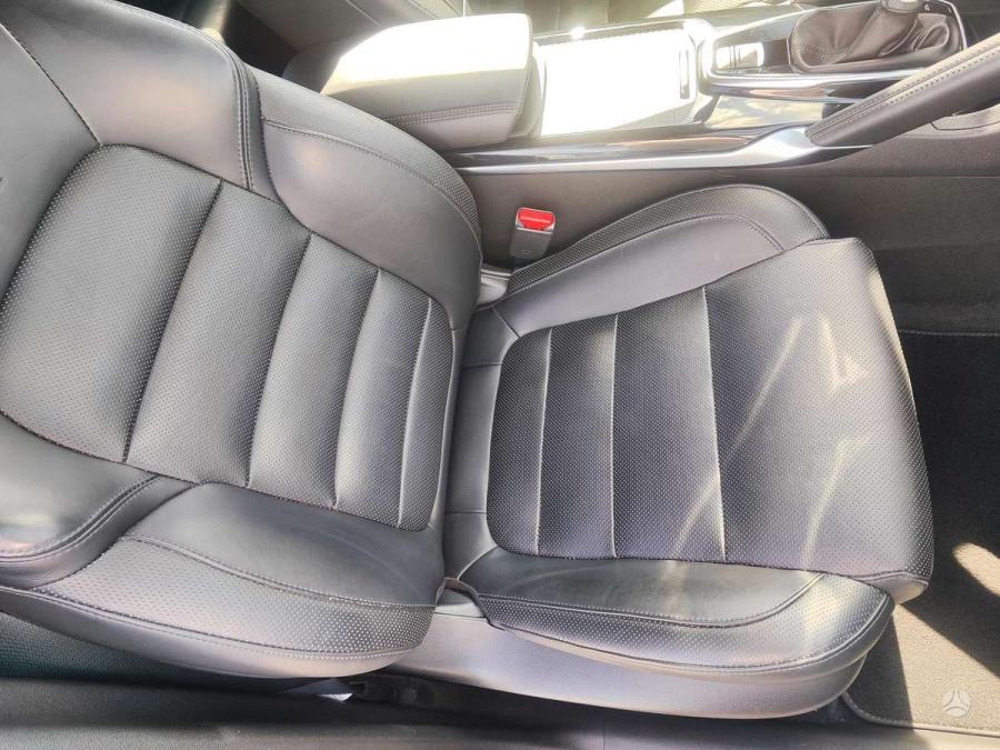 Black Renault Koleos 2017 in Taurage, with an engine capacity of 2.00 L and mileage of 124 thousand km for 14500 €, photo 11 on AUTOMOTO.COM.LV