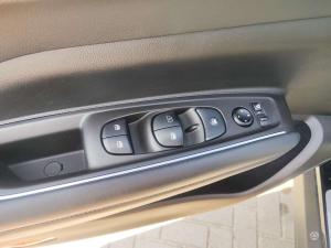 Black Renault Koleos 2017 in Taurage, with an engine capacity of 2.00 L and mileage of 124 thousand km for 14500 €, photo 27 on AUTOMOTO.COM.LV