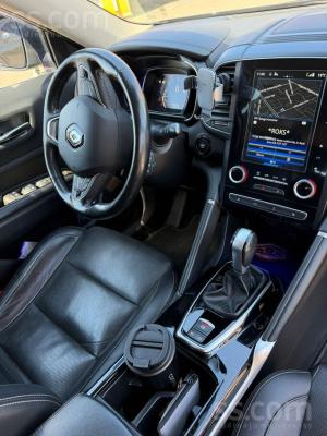 Black Renault Koleos 2018 in Riga, with an engine capacity of 2.00 L and mileage of 152 thousand km for 15900 €, photo 5 on AUTOMOTO.COM.LV