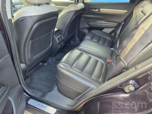 Black Renault Koleos 2018 in Riga, with an engine capacity of 2.00 L and mileage of 105 thousand km for 13600 €, photo 9 on AUTOMOTO.COM.LV