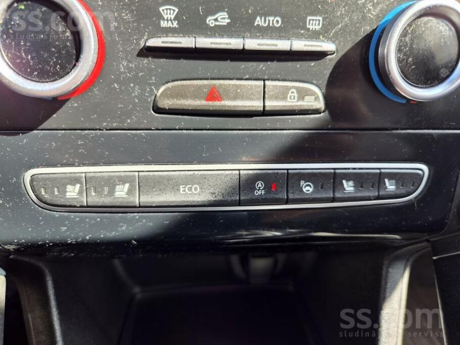 Black Renault Koleos 2018 in Riga, with an engine capacity of 2.00 L and mileage of 105 thousand km for 13600 €, photo 18 on AUTOMOTO.COM.LV