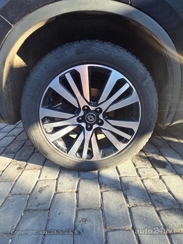 Black Renault Koleos 2019 in Narva, with an engine capacity of 2.00 L and mileage of 91 thousand km for 19000 €, photo 3 on AUTOMOTO.COM.LV