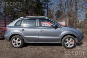 Renault Koleos 2008 in Riga, with an engine capacity of 2.50 L and mileage of 282 thousand km for 3600 €, photo 5 on AUTOMOTO.COM.LV