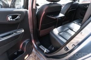 Renault Koleos 2008 in Riga, with an engine capacity of 2.50 L and mileage of 282 thousand km for 3600 €, photo 12 on AUTOMOTO.COM.LV