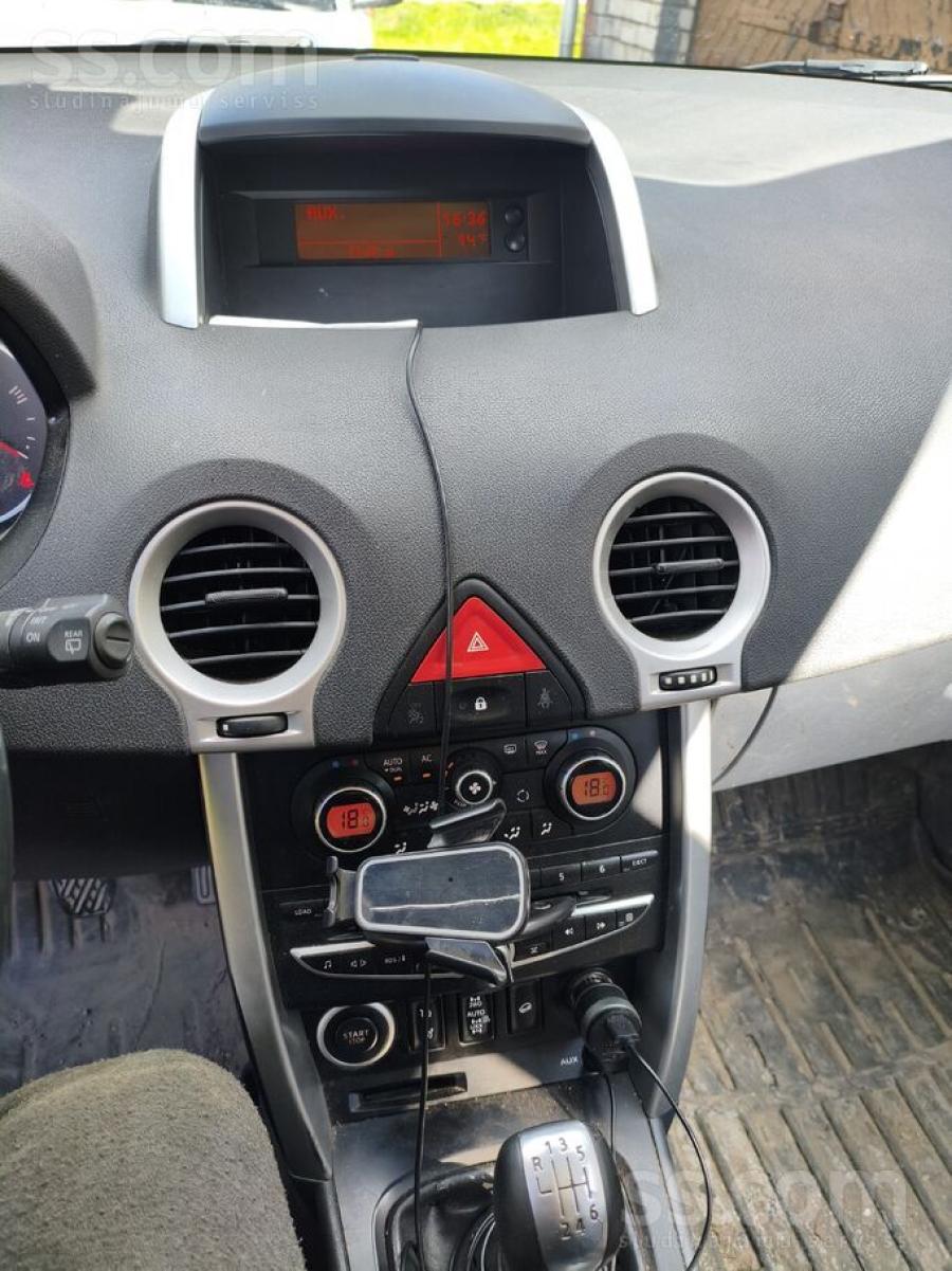 Renault Koleos 2008 Ogre, ar dzinēja tilpumu 2.00 L un nobraukumu 275 tūkst. km par 2500 €, foto 8 vietnē AUTOMOTO.COM.LV