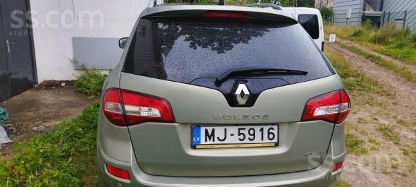 Green Renault Koleos 2009 in Riga, with an engine capacity of 2.50 L and mileage of 231 thousand km for 4400 €, photo 8 on AUTOMOTO.COM.LV