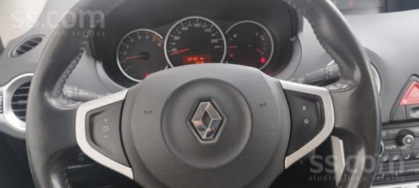 Green Renault Koleos 2009 in Riga, with an engine capacity of 2.50 L and mileage of 231 thousand km for 4400 €, photo 9 on AUTOMOTO.COM.LV