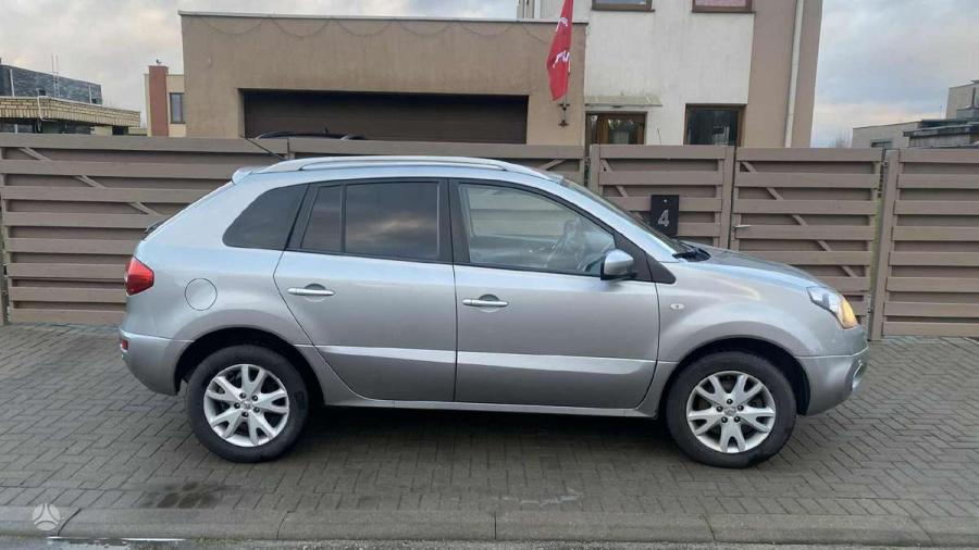 Pelēks Renault Koleos 2008 Viļņa, ar dzinēja tilpumu 2.00 L un nobraukumu 236 tūkst. km par 3900 €, foto 1 vietnē AUTOMOTO.COM.LV