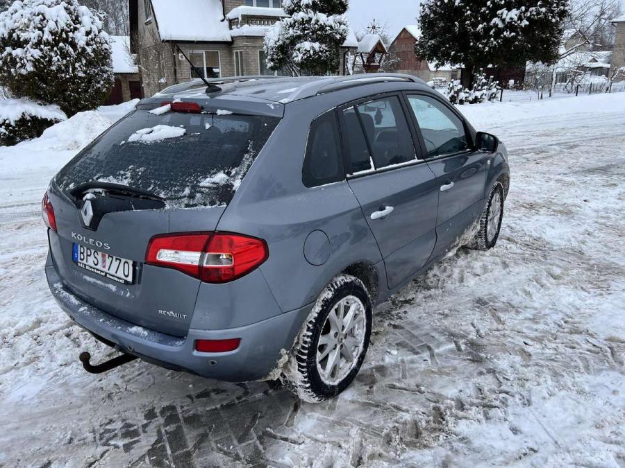 Pelēks Renault Koleos 2008 Telšiai, ar dzinēja tilpumu 2.00 L un nobraukumu 264 tūkst. km par 3250 €, foto 5 vietnē AUTOMOTO.COM.LV
