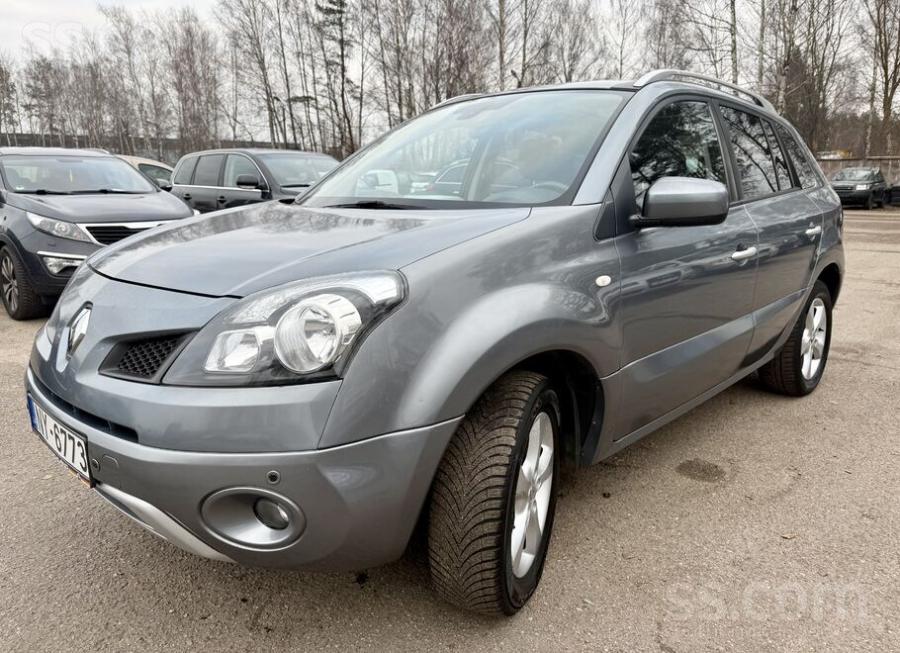 Grey Renault Koleos 2008 in Riga, with an engine capacity of 2.00 L and mileage of 0 thousand km for 4350 €, photo 3 on AUTOMOTO.COM.LV