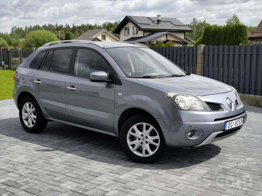 Grey Renault Koleos 2008 in Riga, with an engine capacity of 2.00 L and mileage of 0 thousand km for 4500 €, photo 3 on AUTOMOTO.COM.LV
