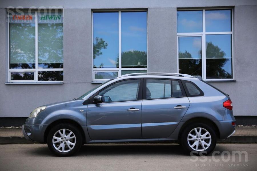Pelēks Renault Koleos 2008 Rīga, ar dzinēja tilpumu 2.00 L un nobraukumu 233 tūkst. km par 2995 €, foto 3 vietnē AUTOMOTO.COM.LV