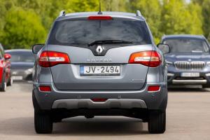 Grey Renault Koleos 2008 in Jelgava, with an engine capacity of 2.00 L and mileage of 290 thousand km for 3200 €, photo 5 on AUTOMOTO.COM.LV