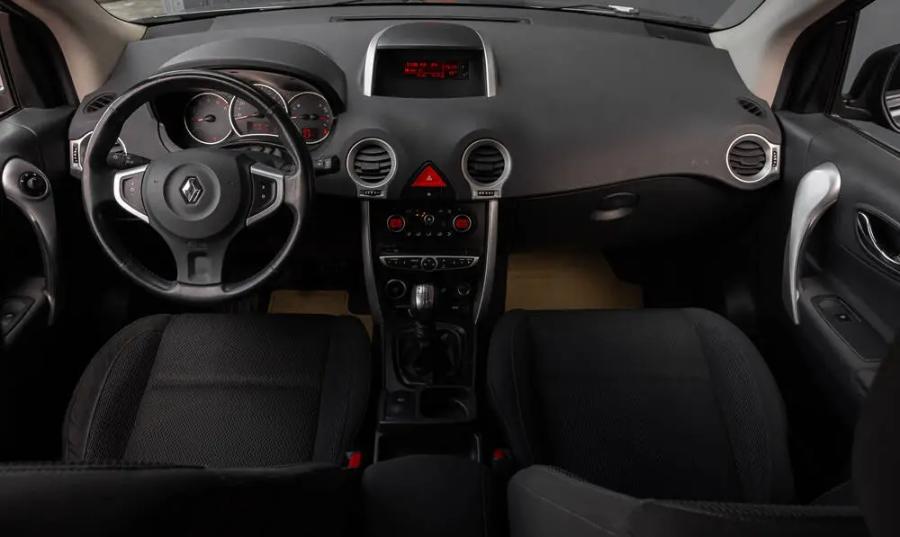 Grey Renault Koleos 2008 in Jelgava, with an engine capacity of 2.00 L and mileage of 290 thousand km for 3200 €, photo 18 on AUTOMOTO.COM.LV